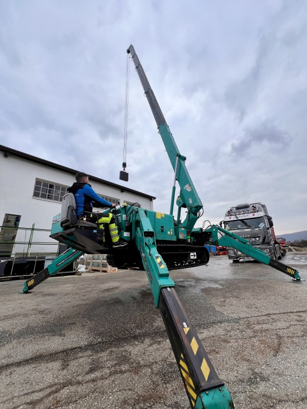 Maeda MC405 Spider Crane | Macara păianjen | Manipularea materialelor ...