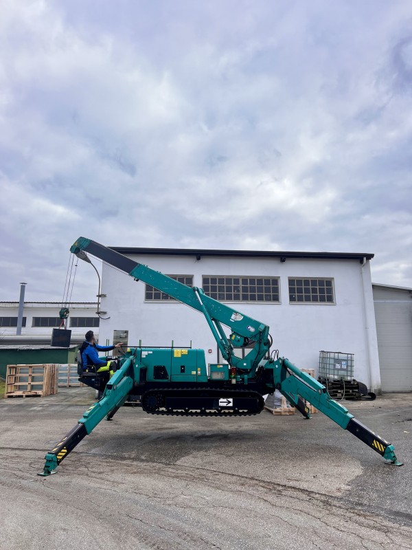 Maeda MC405 Spider Crane | Macara păianjen | Manipularea materialelor ...